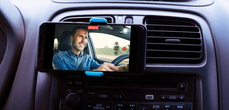 Vlogging While Driving: What's the Big Deal? | Billow Insurance Agency